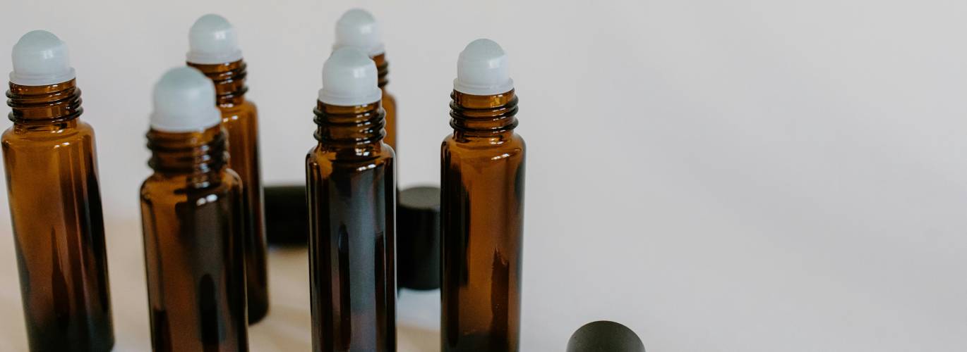 THE MAGIC OF ESSENTIAL OIL ROLL-ONS AND WHERE TO APPLY THEM - Fleur ...